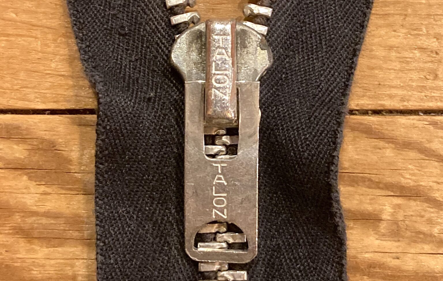 TALON(タロン)ジッパーの年代判別方法【古着屋店員が解説】 | 古着ブログ